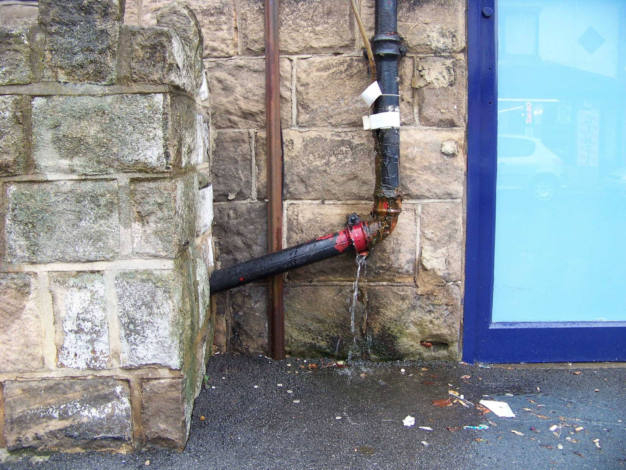 Damp In The House And How To Fix It - HomeOwners Alliance