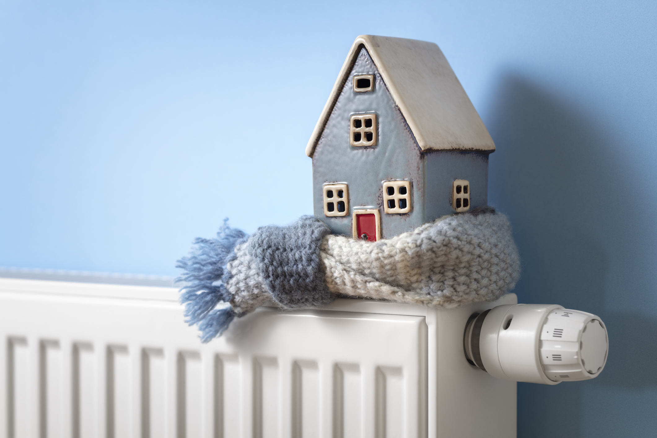 How To Keep A House Warm In Winter I 15 Budget-friendly Quick Tips